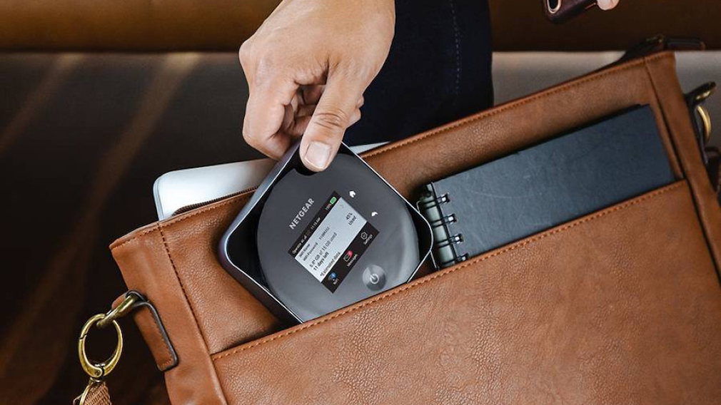 Netgear Nighthawk M2: Mobiler LTE-Router schafft 2 Gigabit - COMPUTER BILD