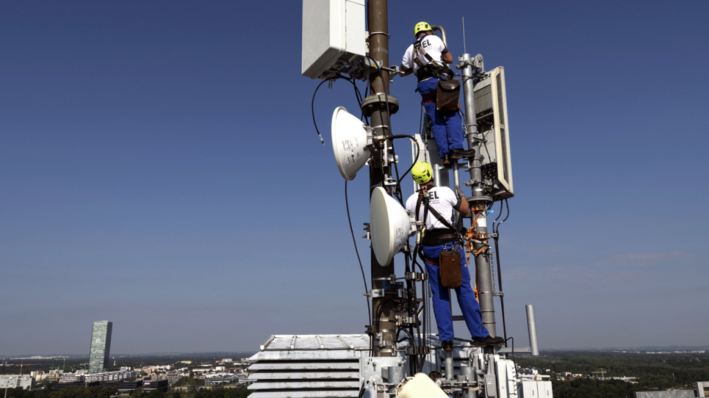 5G-Mobilfunkstandard: O2 investiert Milliarden in den Ausbau - COMPUTER ...