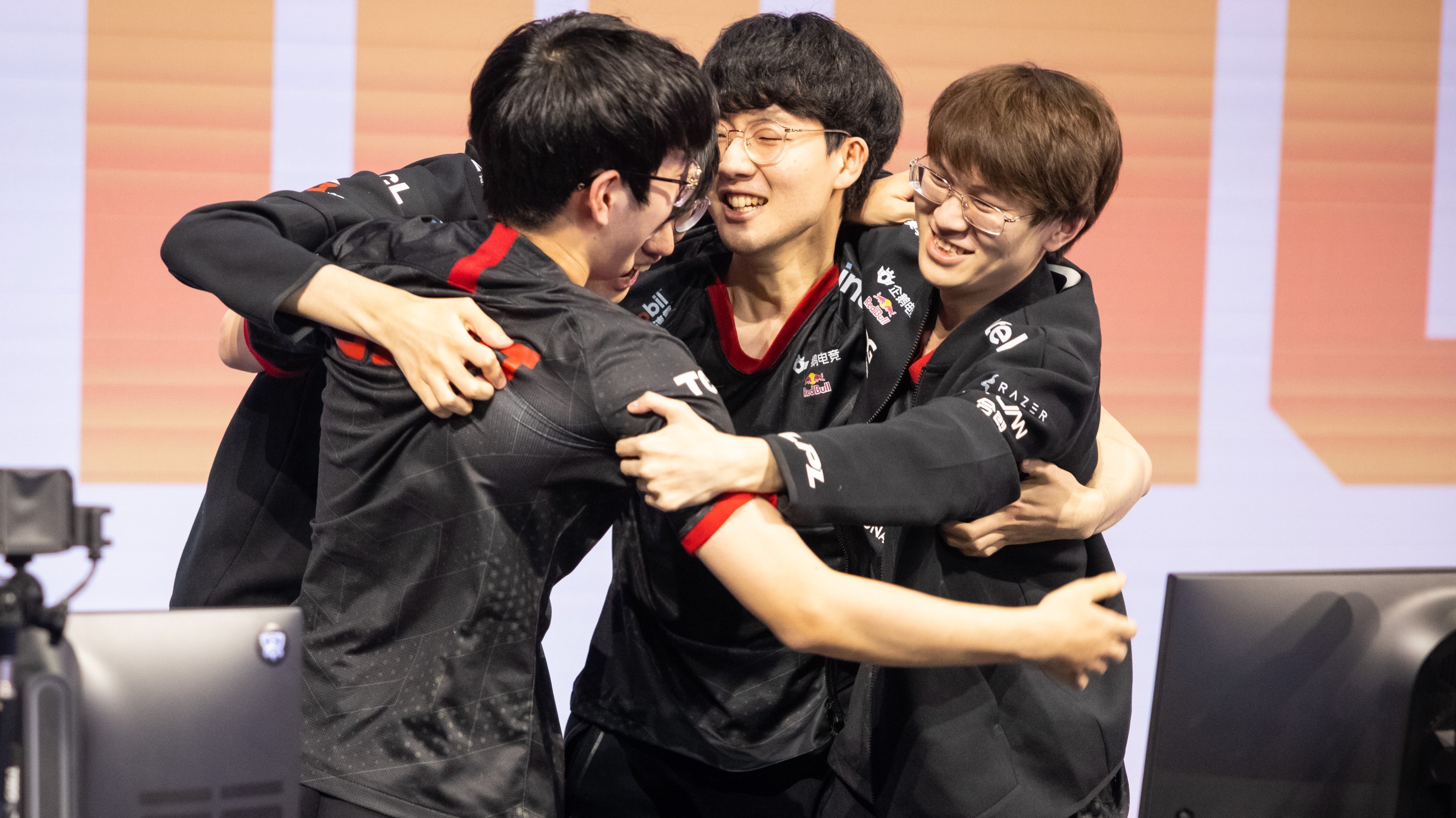 LoL Worlds 2021: EDward Gaming gewinnt Finale gegen DAMWON - COMPUTER BILD