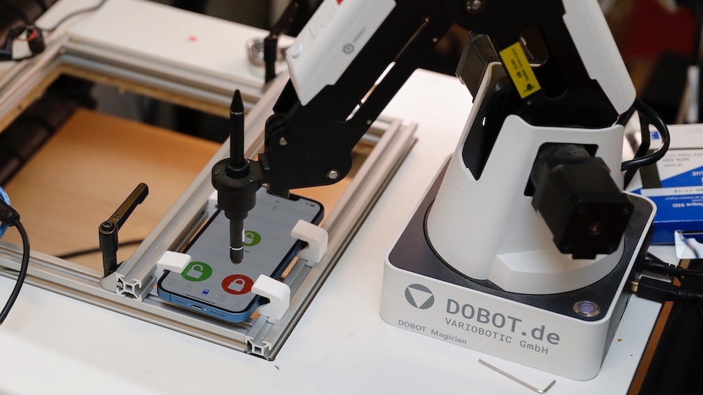 Smart-Locks-Test 2025: 13 smarte Türschlösser im Vergleich - COMPUTER BILD