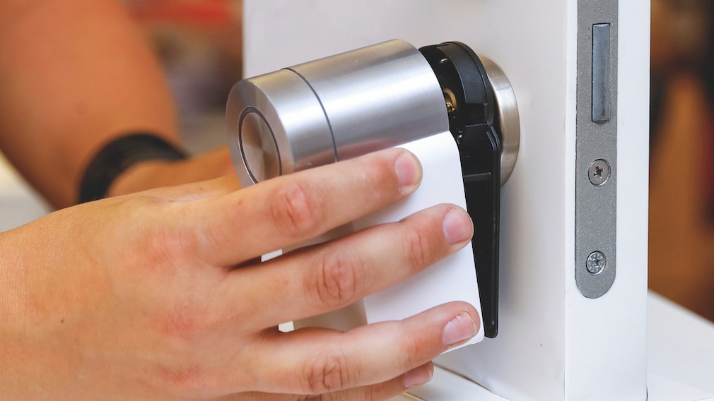 Smart-Locks-Test 2025: 13 smarte Türschlösser im Vergleich - COMPUTER BILD