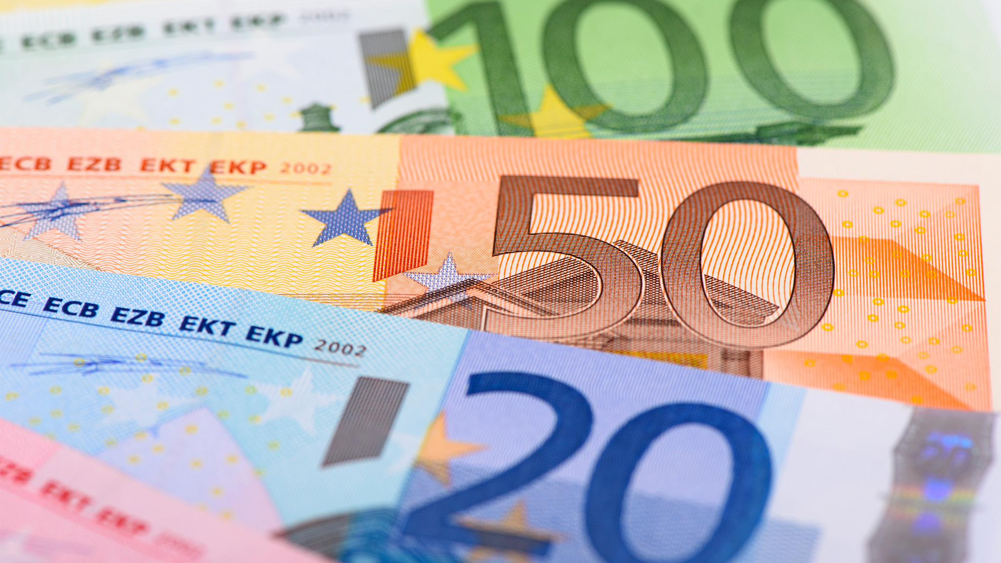 Deutsche Bank kürzt Bargeldausgabe - COMPUTER BILD