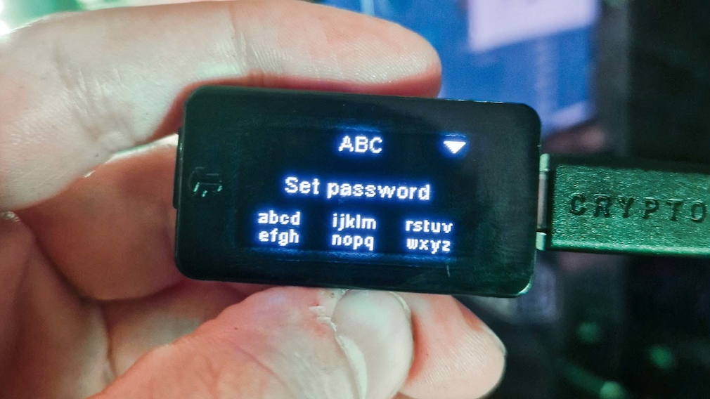 Hardware-Wallet-Test 2026: Die sieben besten Modelle im Vergleich ...