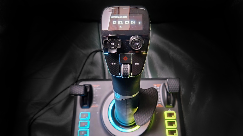 Test: HOTAS Turtle Beach VelocityOne Flightstick - COMPUTER BILD