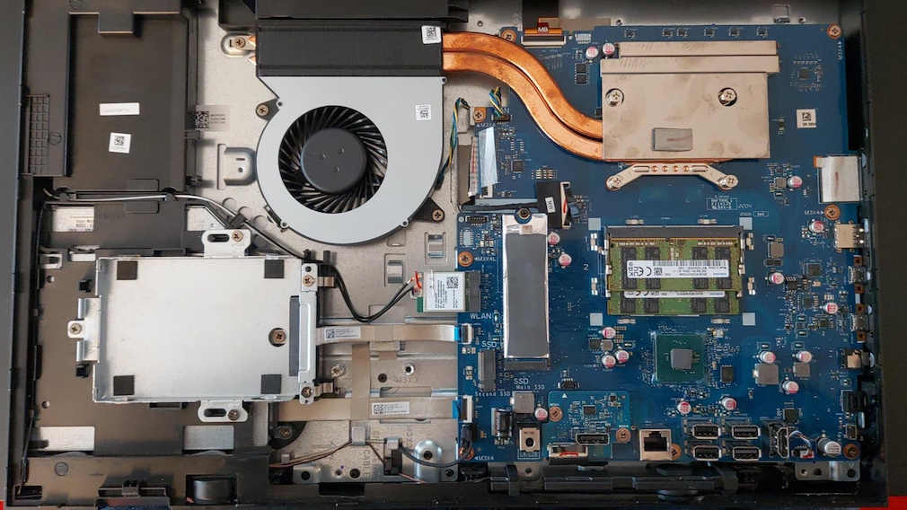 Asus ExpertCenter E5402 im Test: Schnell, vielseitig, aufrüstbar ...