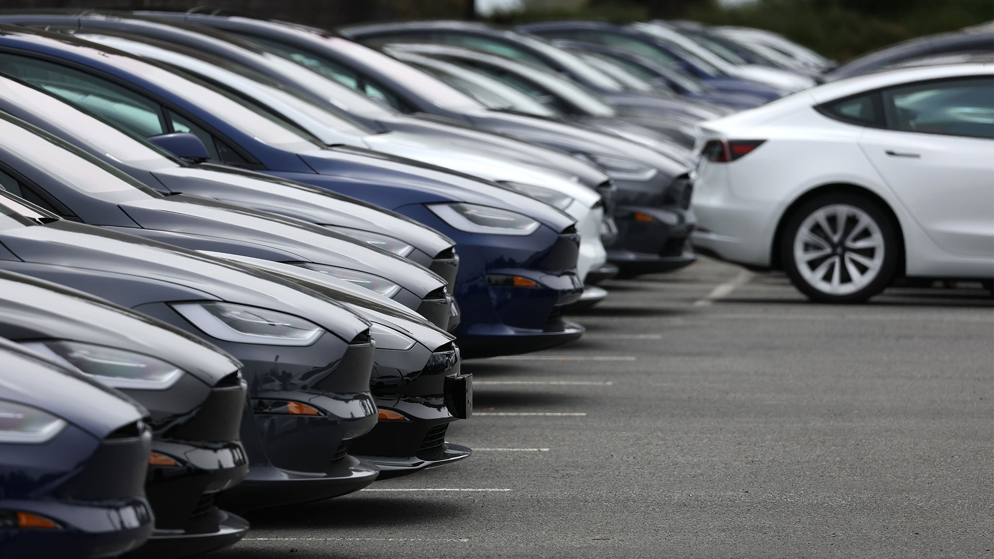 Autopilot und FSD: Bringt Tesla die Technik in andere Autos? - COMPUTER ...