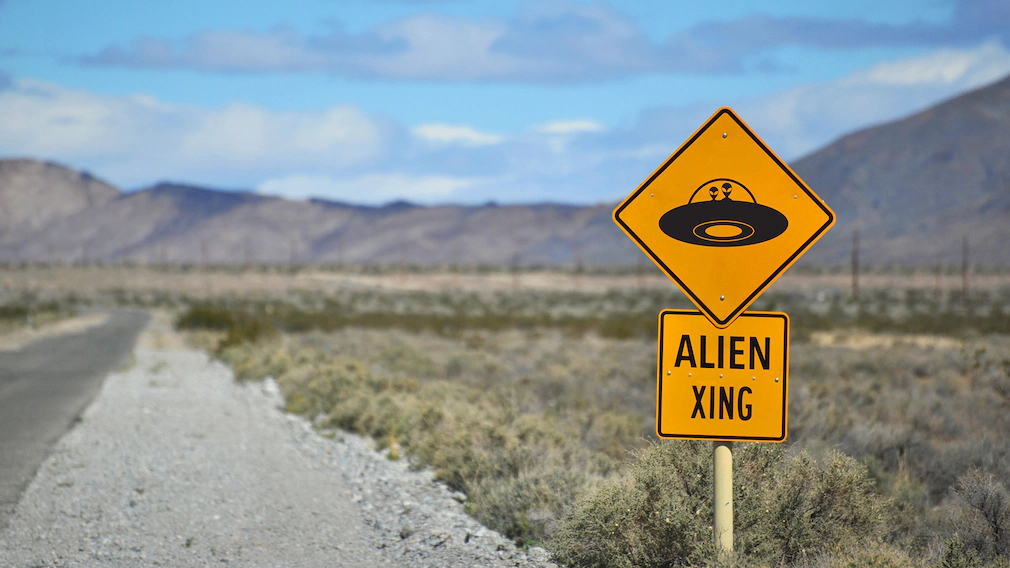 Alien-Alarm in Las Vegas: Polizei filmt UFO-Absturz - COMPUTER BILD