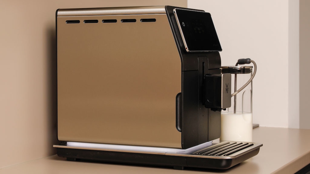 WMF Perfection 880L Test Kaffeevollautomat - COMPUTER BILD