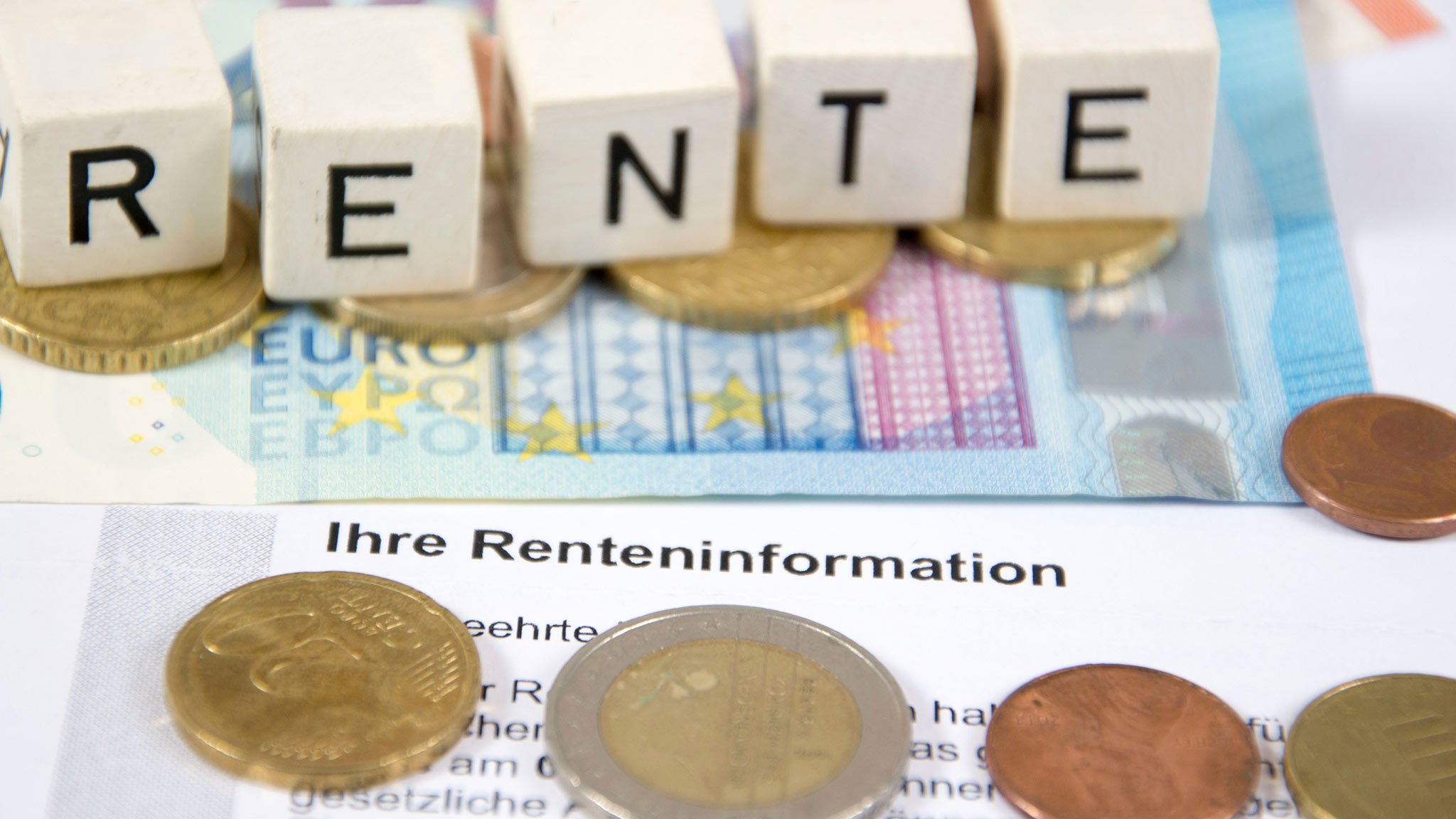 Riester-Rente kündigen vs. ruhen lassen: Was ist besser? - COMPUTER BILD
