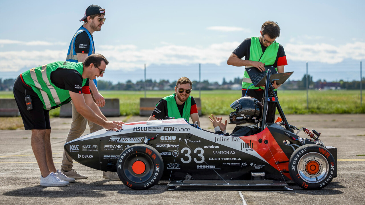 Auf 100 Km h In Einer Sekunde E Auto Bricht Rekord Auf 100 Km h In Einer Sekunde E Auto Bricht Rekord