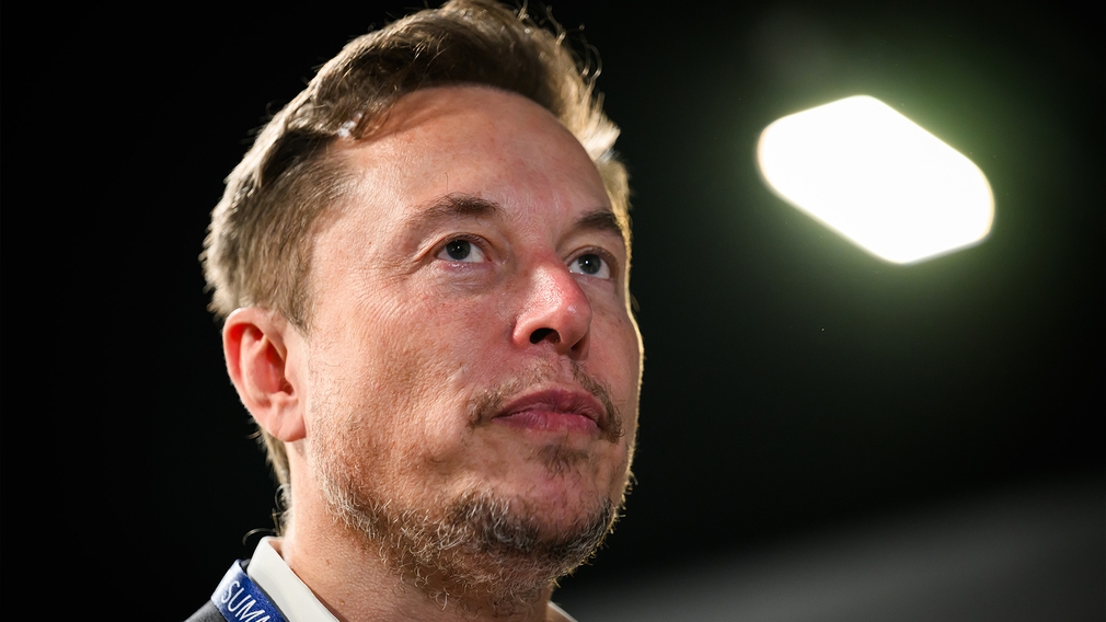 Elon Musks KI-Firma stellt eigenen Chatbot Grok vor - COMPUTER BILD