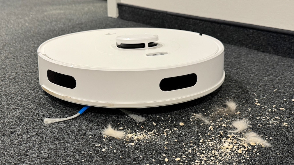 Medion X10 SW: Test, Saug-Wisch-Roboter, Preis, Review - COMPUTER BILD