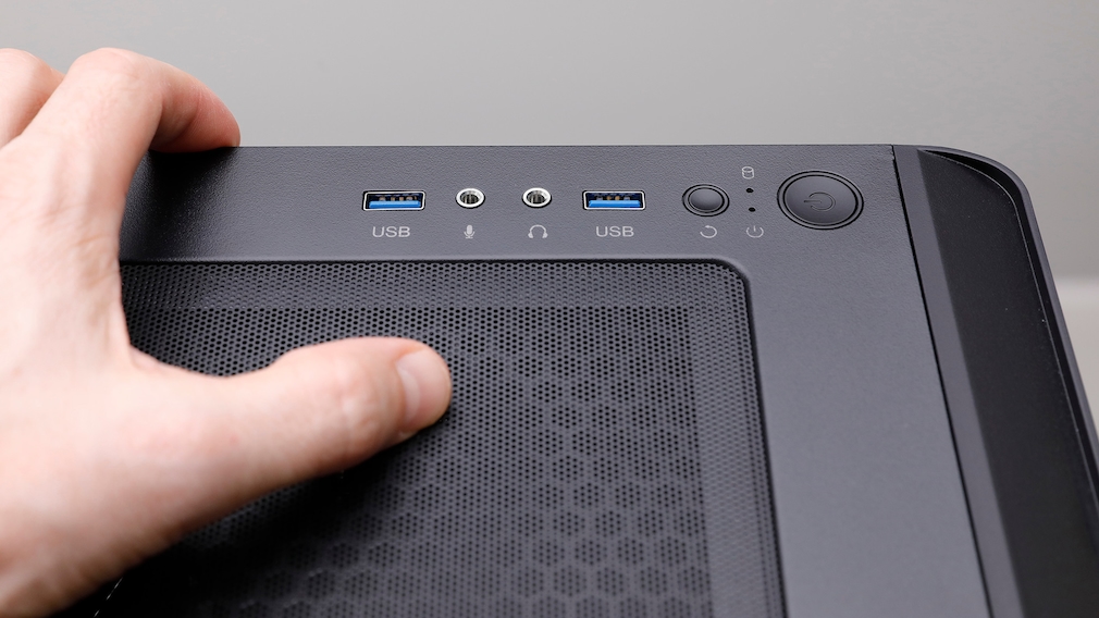 Mifcom PC Ryzen 5 5500 GTX 1650 im Test: Für Office und Gaming ...