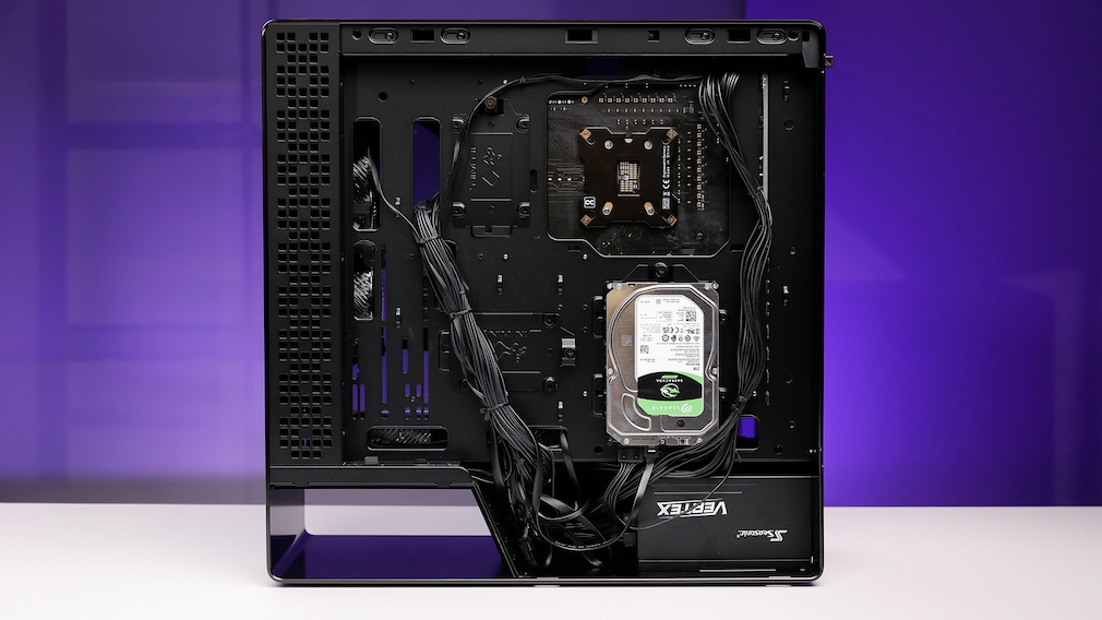 Medion Erazer Enforcer X10 (MD 34760) im Test: Starker Aldi-PC ...