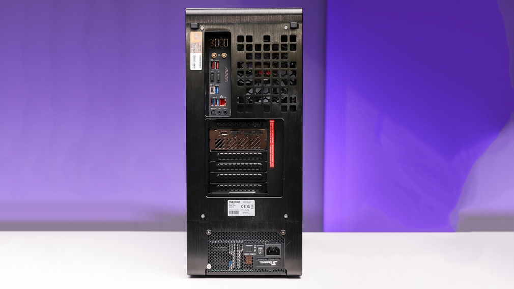 Medion Erazer Enforcer X10 (MD 34760) im Test: Starker Aldi-PC ...