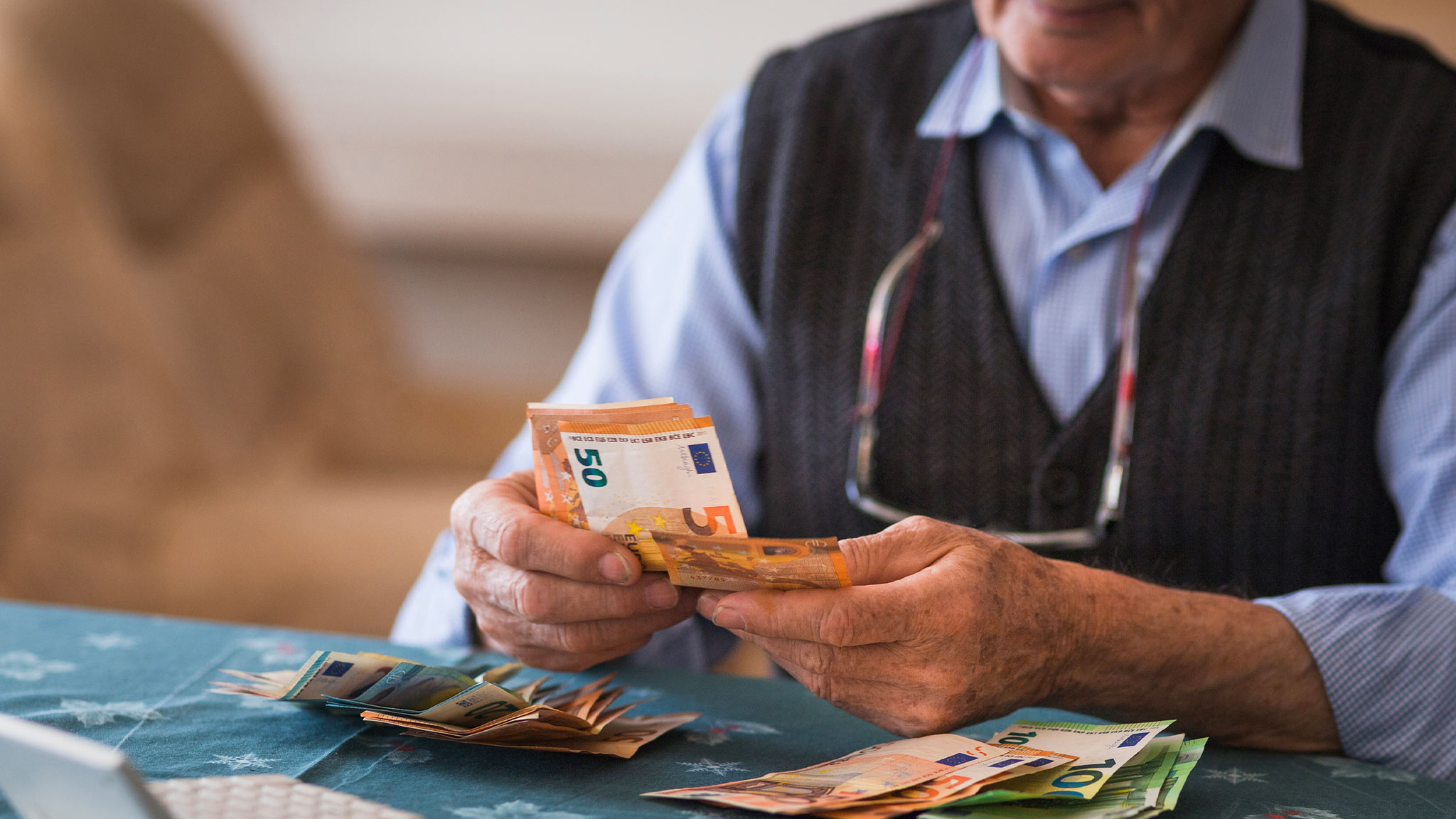 Hälfte der Rentner hat weniger als 1.250 Euro monatlich zur Verfügung ...