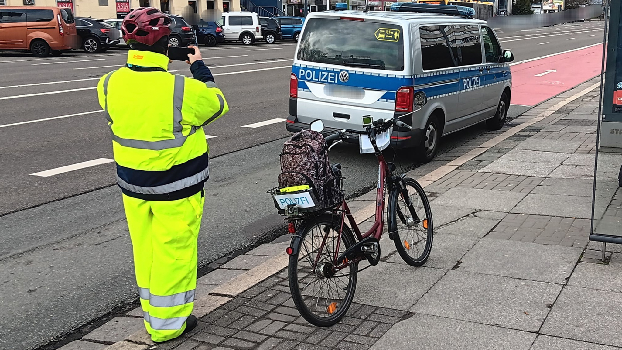Angriff auf Anzeigenhauptmeister endet im Krankenhaus - COMPUTER BILD