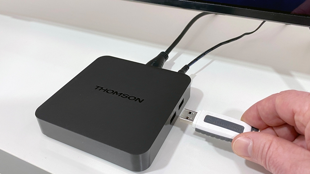 Die Thomson Streaming Box 240G lässt im Test Fire TVs hinter sich ...