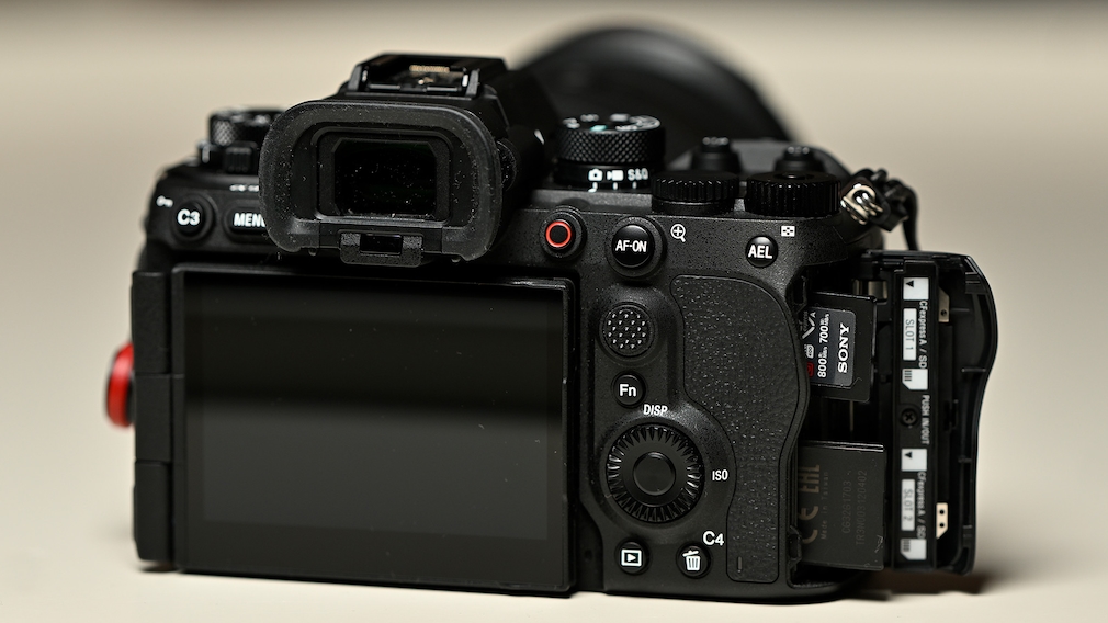 Sony Alpha 9 III: Schnellste Systemkamera aller Zeiten im Test ...