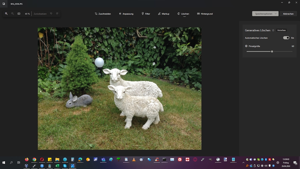 Windows-Fotoanzeige: Generatives Löschen per KI - COMPUTER BILD