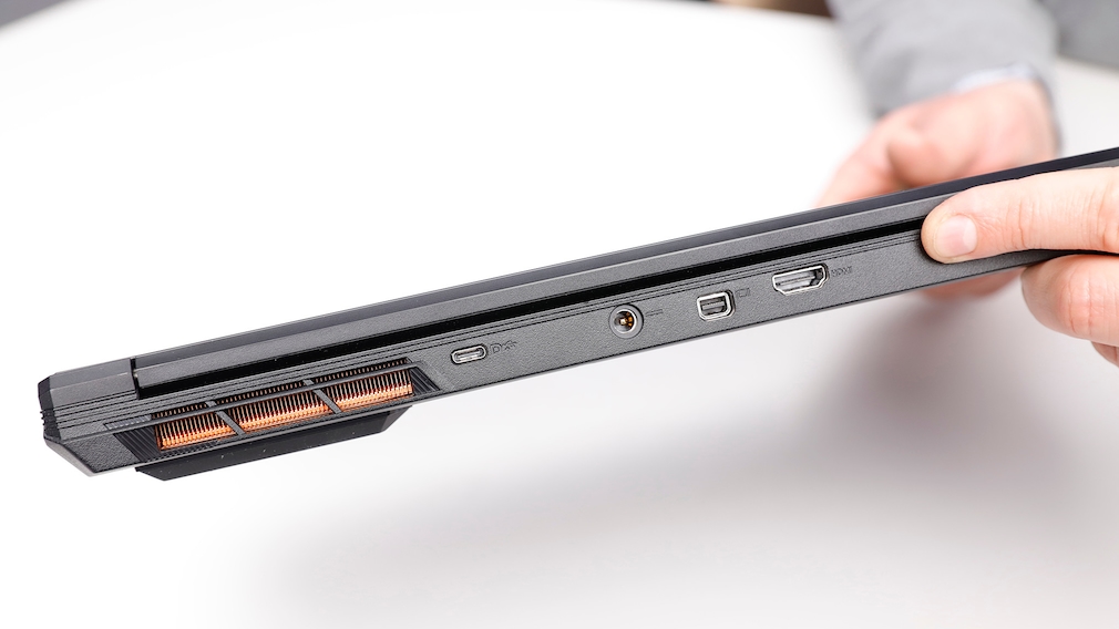 One Commander V73-13NB im Test: Gaming-Laptop im 17-Zoll-Format ...