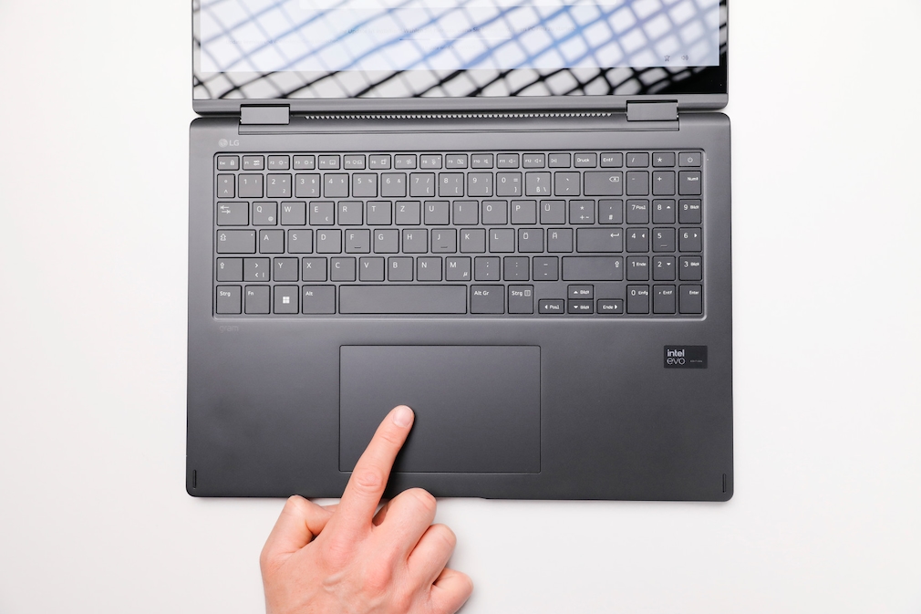 LG gram 16T90SP-K.AA78G im Test: Ultraleichtes 16-Zoll-Notebook ...