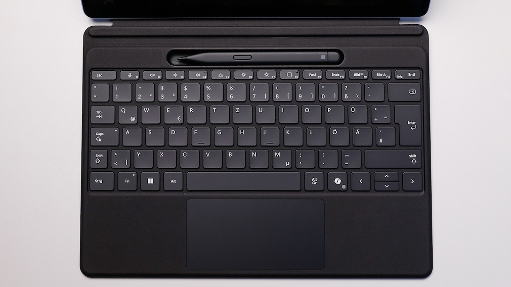 Microsoft Surface Pro 11: Test des Convertibles mit KI-Chip - COMPUTER BILD