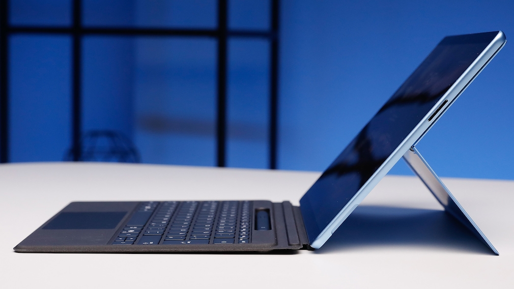 Microsoft Surface Pro 11: Test des Convertibles mit KI-Chip - COMPUTER BILD