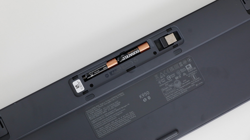 Logitech Signature Slim Combo MK950: Test der KI-Tastatur - COMPUTER BILD