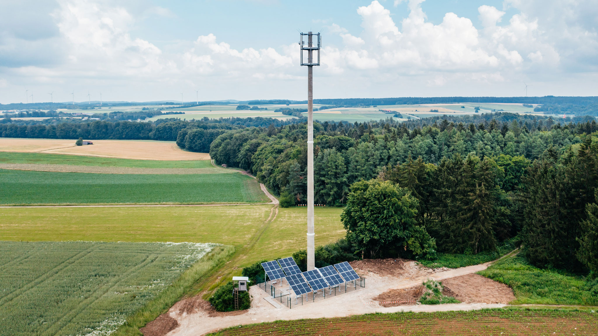 Mobilfunk auf dem Land: O2 baut energieautarken 5G-Mast - COMPUTER BILD
