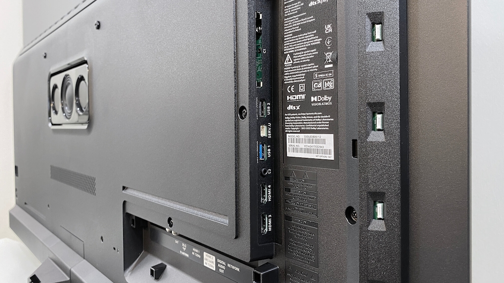 Philips OLED809: Der günstigste OLED-TV mit Ambilight im Test ...