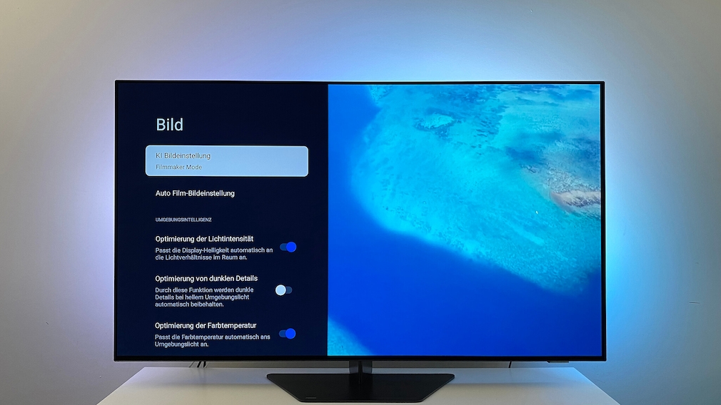 Philips OLED809: Der günstigste OLED-TV mit Ambilight im Test ...