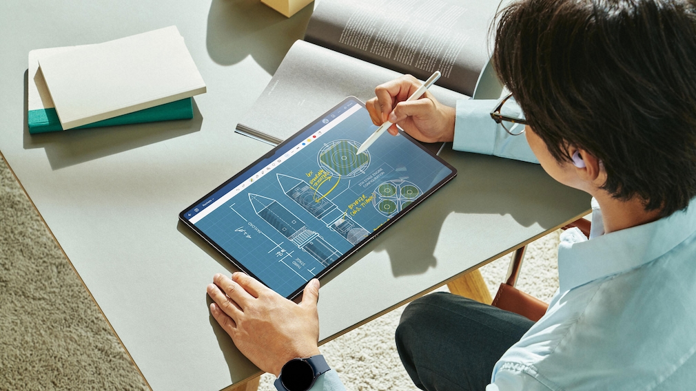 Erste Bilder zeigen Samsungs XXL-Tablet Galaxy Tab S10 Ultra - COMPUTER ...