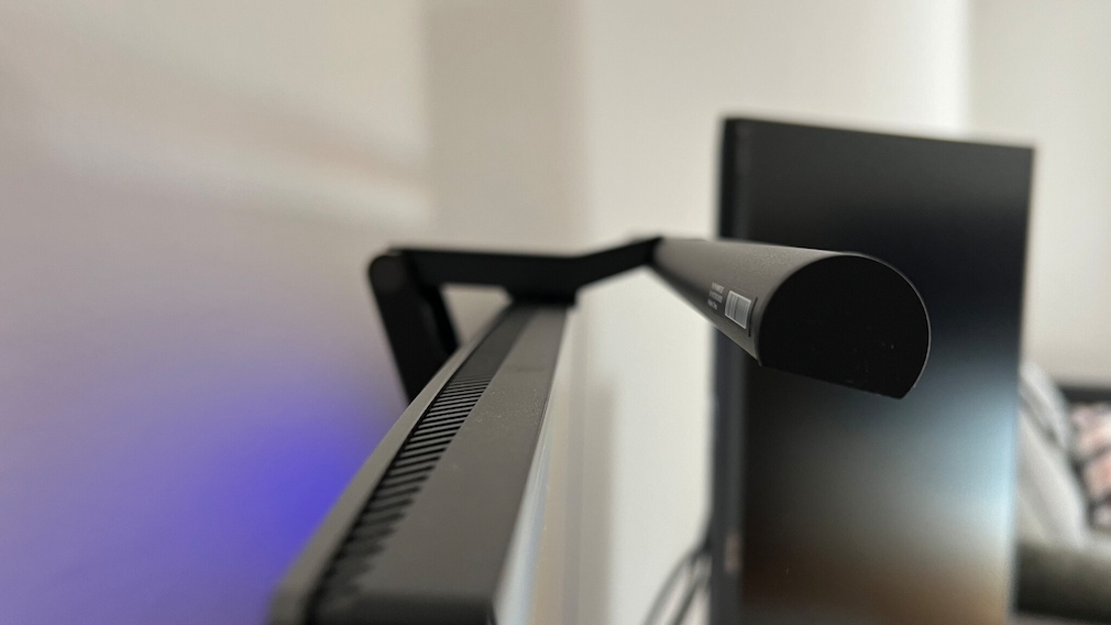 Test: BenQ Screenbar Pro vs. Xiaomi Mi Computer Monitor Light Bar ...