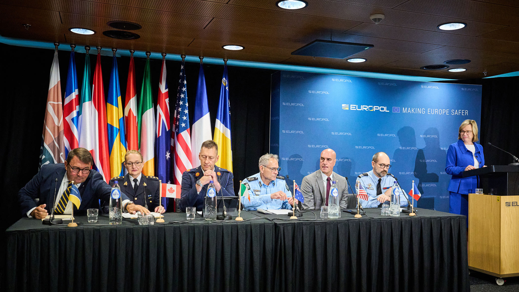 Europol zerschlägt kriminelle Kommunikationsplattform Ghost - COMPUTER BILD