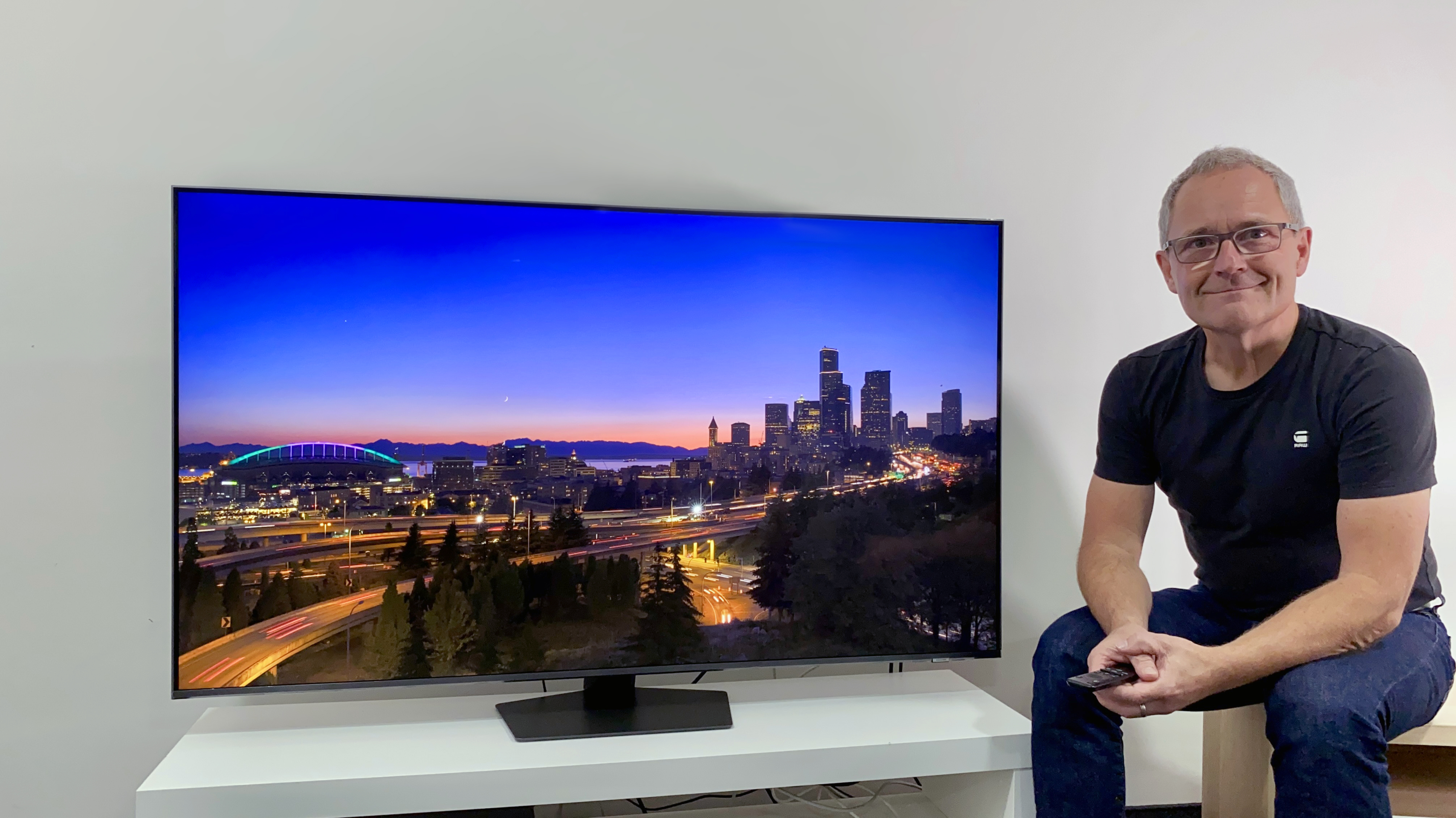 Der Samsung QN85D zählt zu den besten 1.000-Euro-Fernsehern - COMPUTER BILD