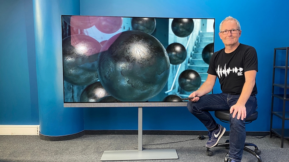 Beim Philips OLED959 feiert Ambilight plus seine Test-Premiere ...