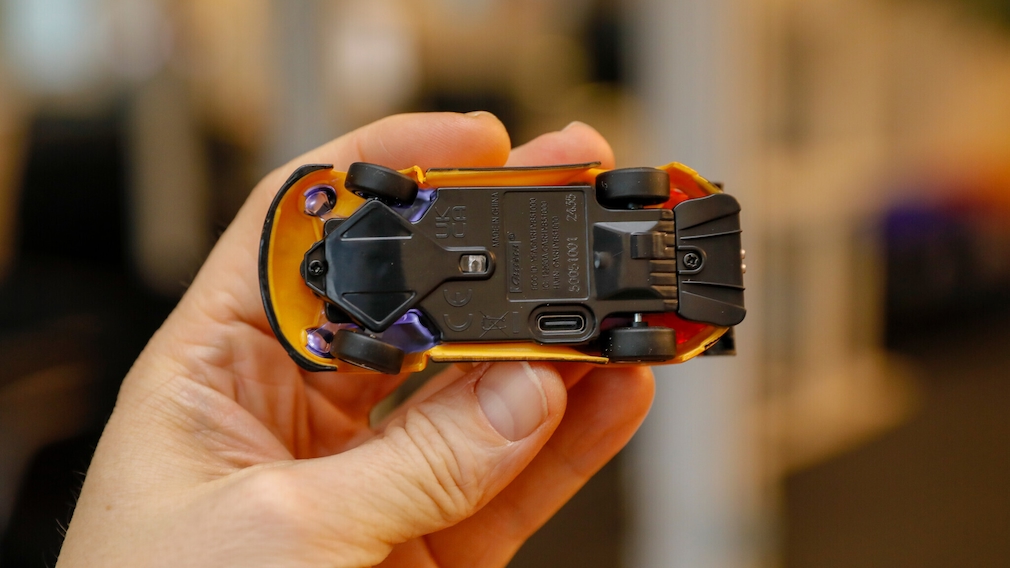 Carrera Hybrid im Test: KI-Rennspaß für Groß und Klein - COMPUTER BILD