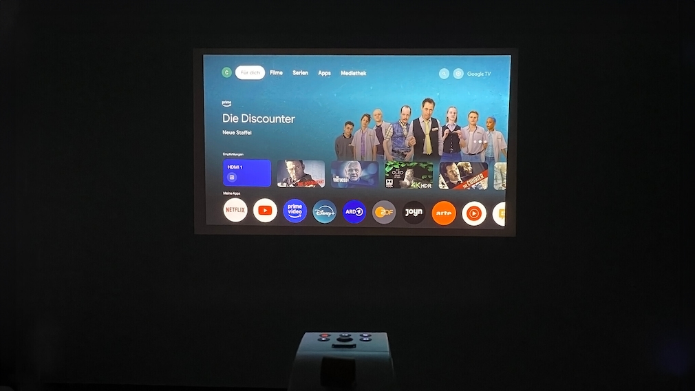 Der neue BenQ GV50 gibt im Beamer-Test den Alleinunterhalter - COMPUTER ...
