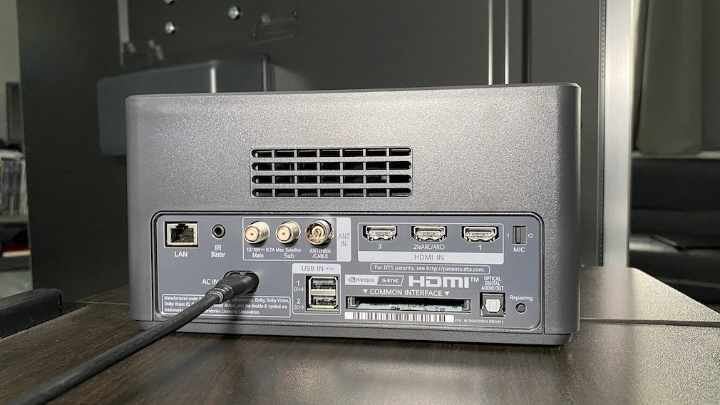 LG OLED M4 ohne Kabel im Test: Der beste Fernseher des Jahres ...