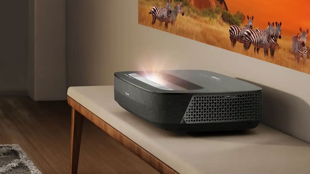 Test Hisense PL2: Laser-TV zaubert Riesenbilder aus dem Nichts ...