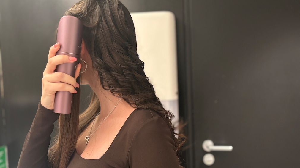 Grundig EasyCurl im Test: Kabelloser Lockenstab geprüft - COMPUTER BILD