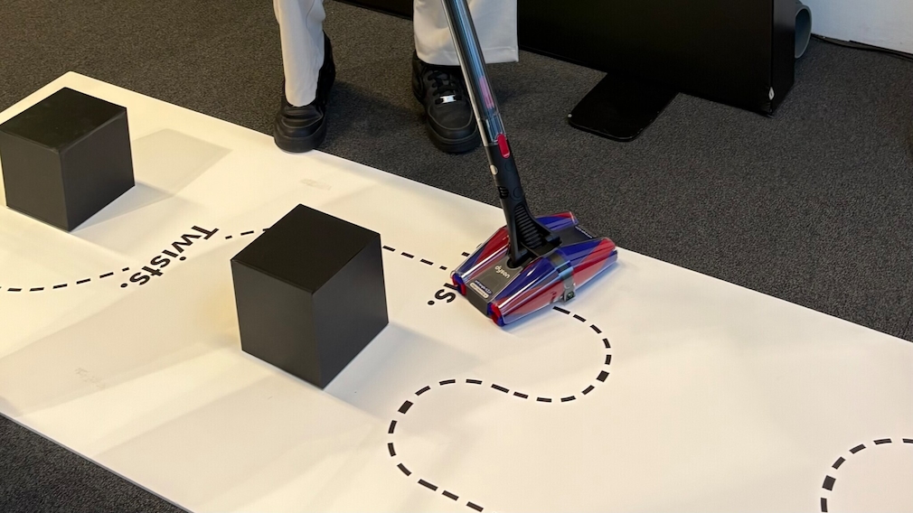 Dyson PencilVac: Neuer Mini-Akkustaubsauger im Handel - COMPUTER BILD