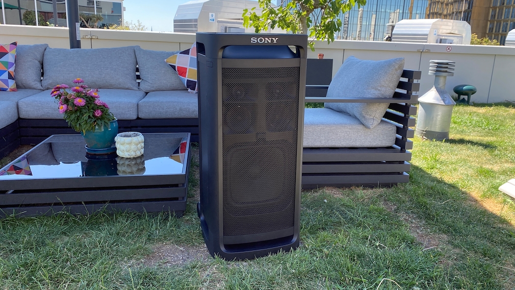 Sony ULT Tower 9AC im Test: Party auf Sparflamme? - COMPUTER BILD