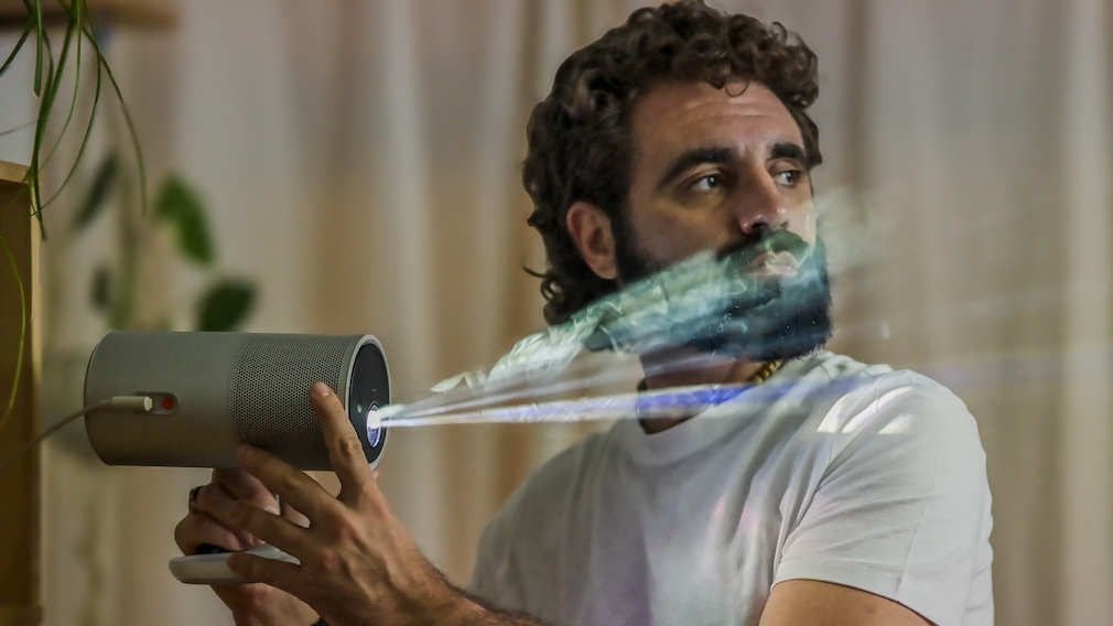 Xgimi MoGo 4 im Test: Klon des Samsung Freestyle schlägt Original ...