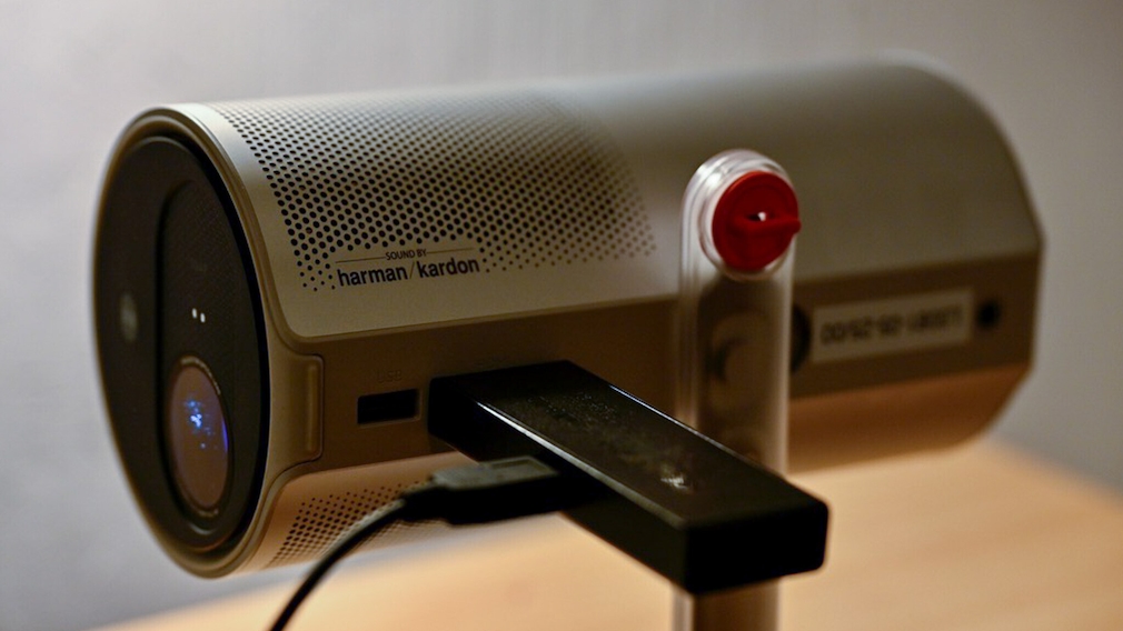 Xgimi MoGo 4 im Test: Klon des Samsung Freestyle schlägt Original ...