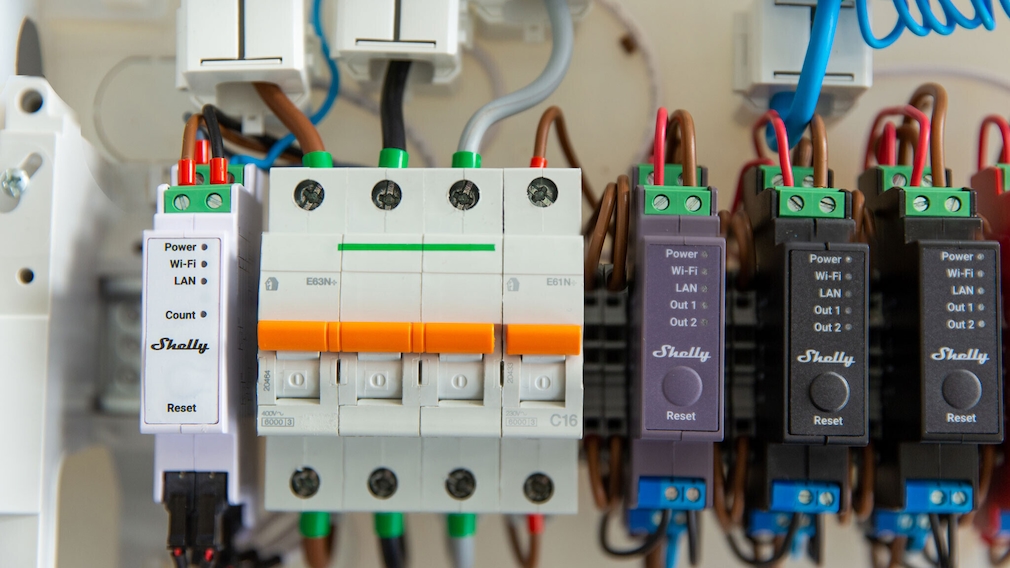 Shelly: PV-Anlage smart steuern & Überschuss selbst nutzen - COMPUTER BILD