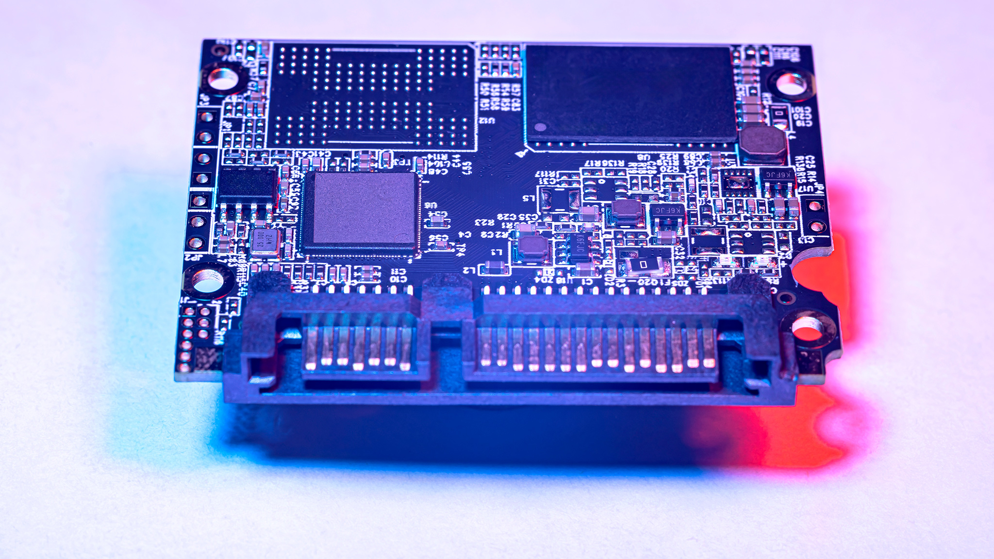 Warum sind SSDs schneller als Festplatten? Eine Analyse - COMPUTER BILD