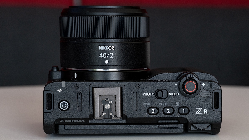 Nikon ZR: Neue Vollformat-Systemkamera im ersten Check - COMPUTER BILD