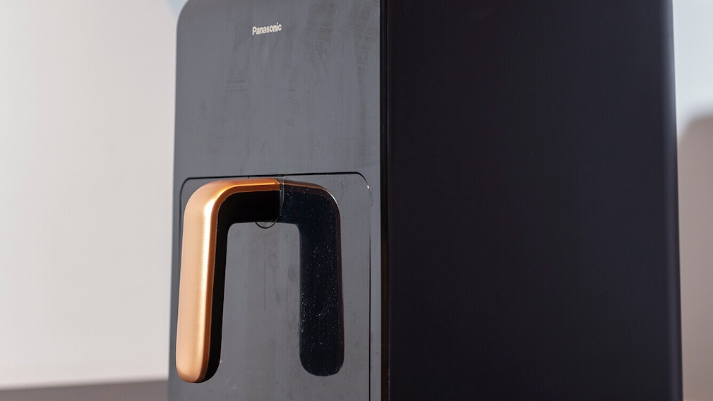 Panasonic NF-CC600 Test 2025: Günstiger Airfryer mit Dampf - COMPUTER BILD